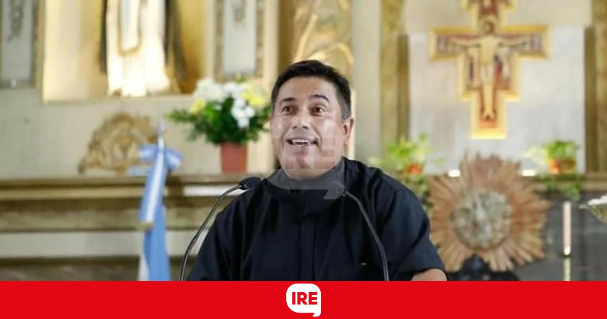 El padre Fernando se descompensó en la misa y piden cadena de oración ...